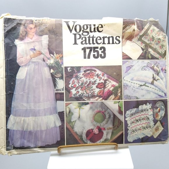 Vogue | Office | Vintage Sewing Pattern Vogue 753 Misses 1975 Apron And ...